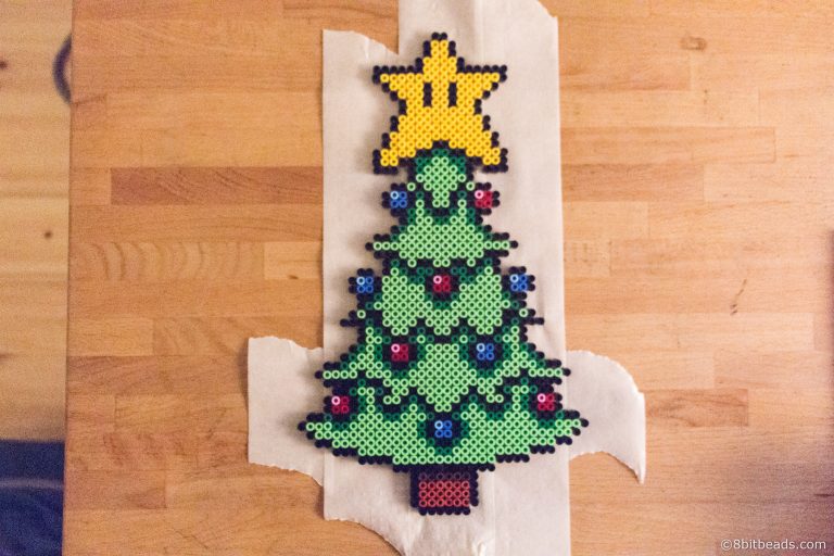 Super Mario Christmas Tree – 8bitbeads.com